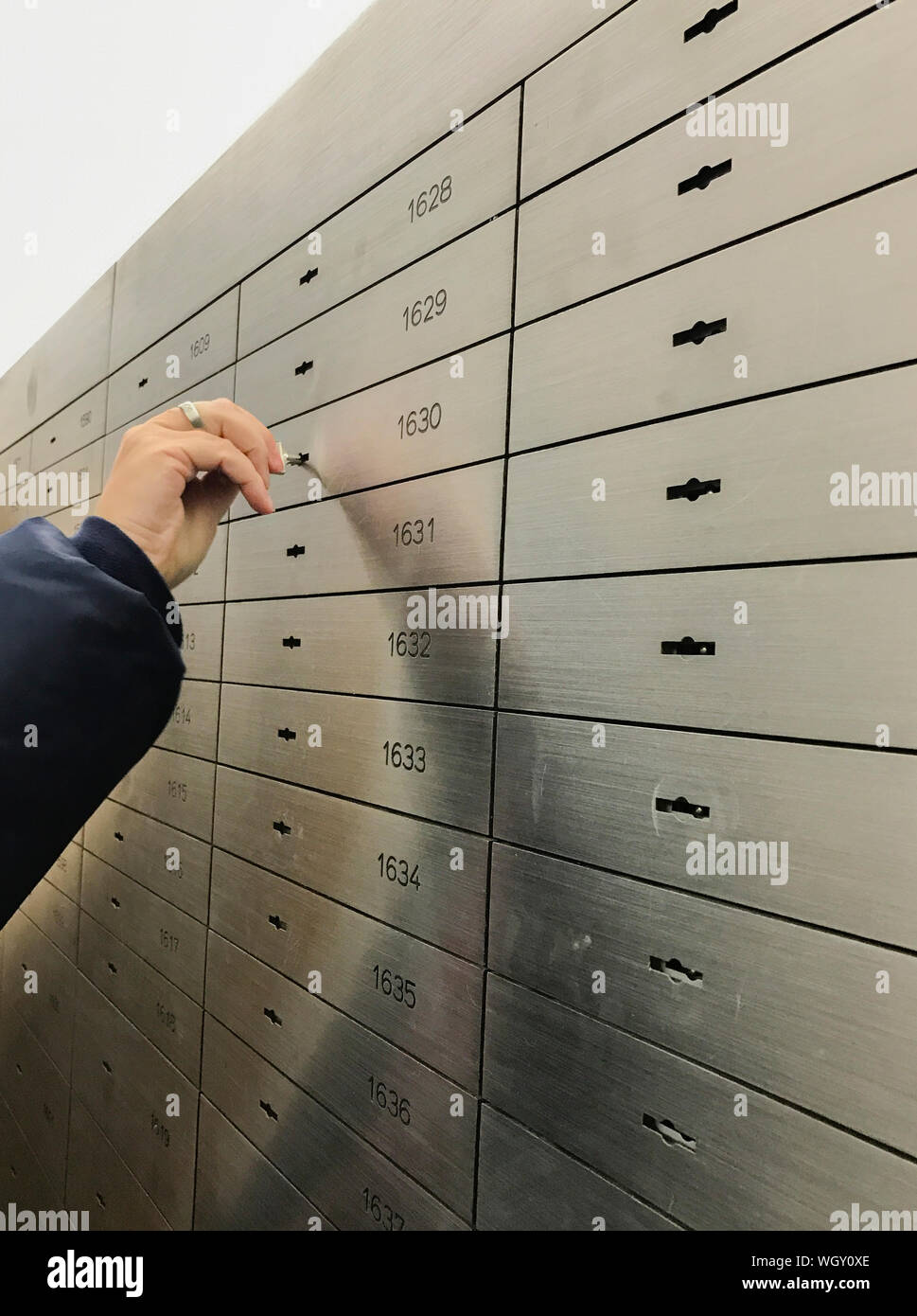 Locker room men hi-res stock photography and images - Alamy