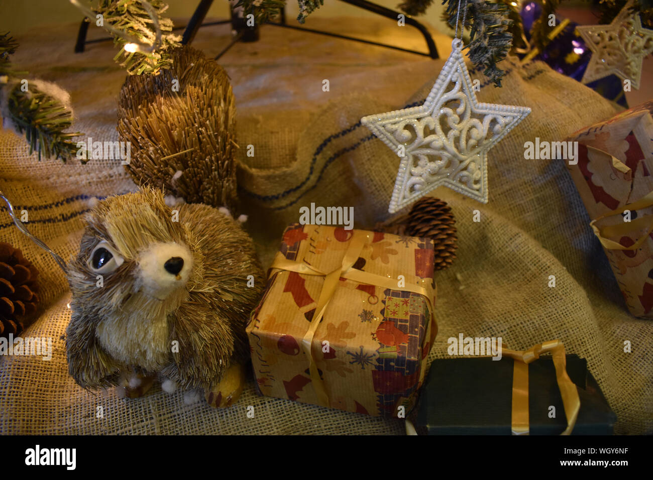 Decorated christmas tree with gift boxes hi-res stock photography and ...