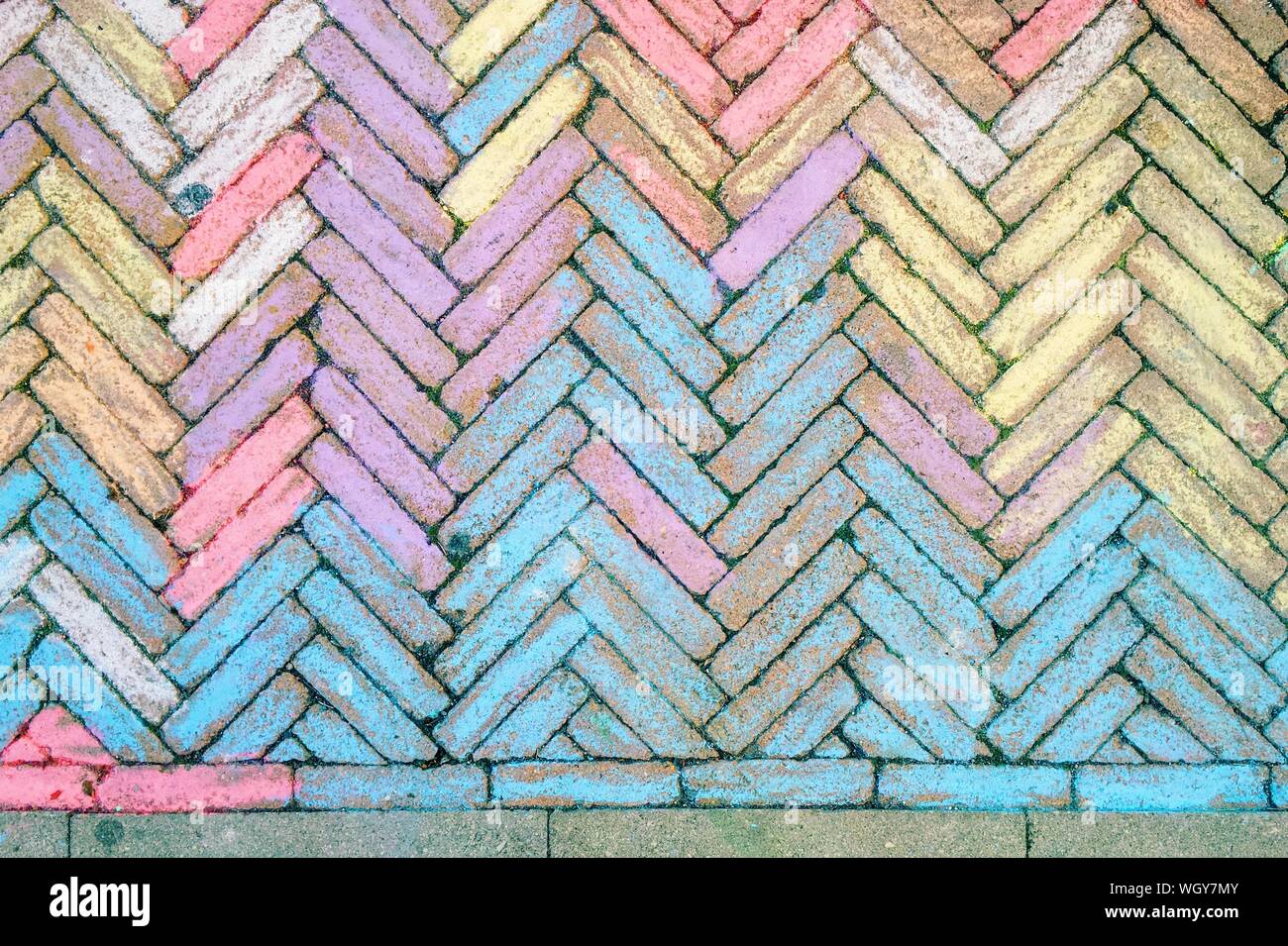 Herringbone pattern hi-res stock photography and images - Alamy