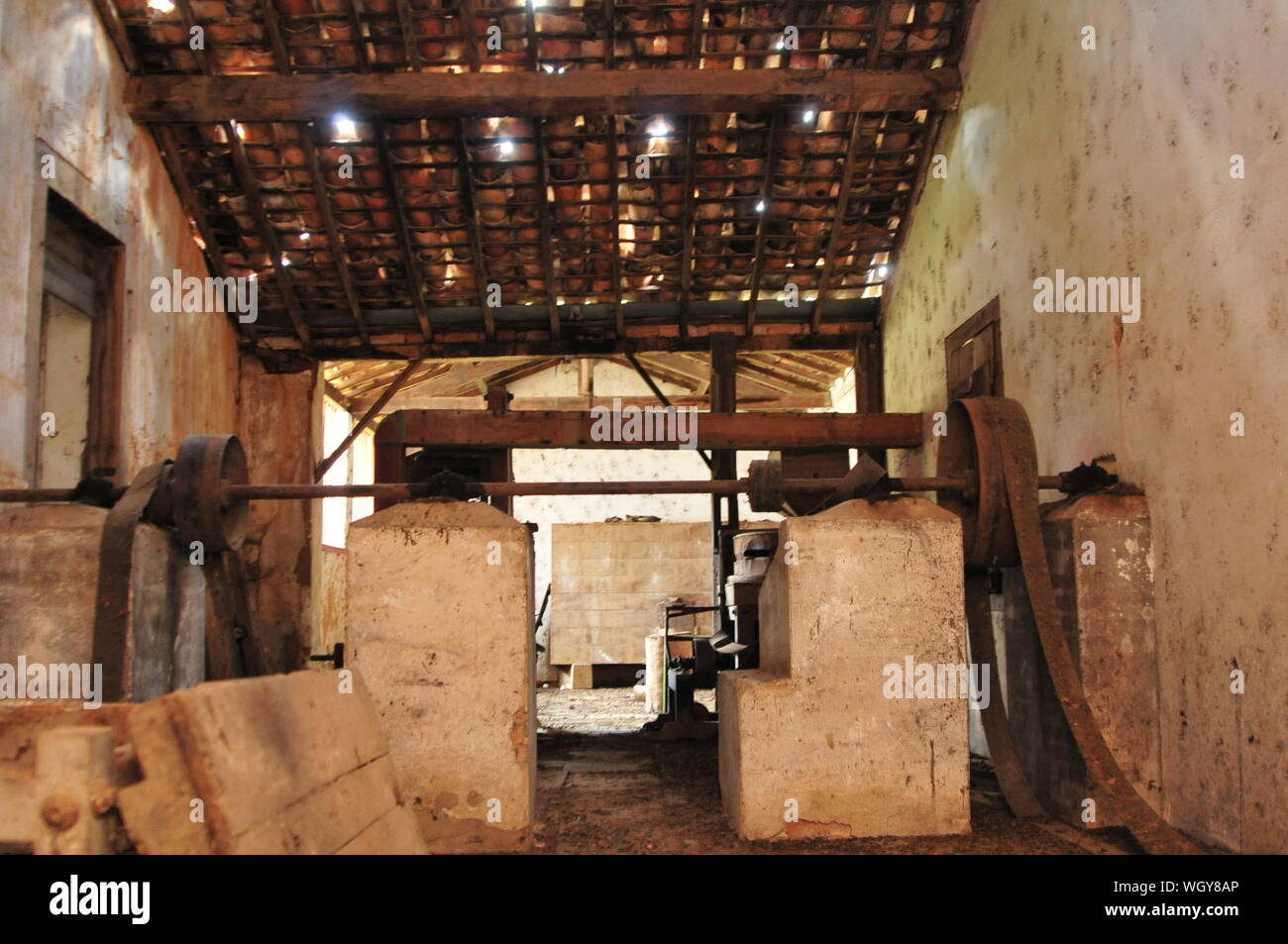 Damaged warehouse hi-res stock photography and images - Alamy