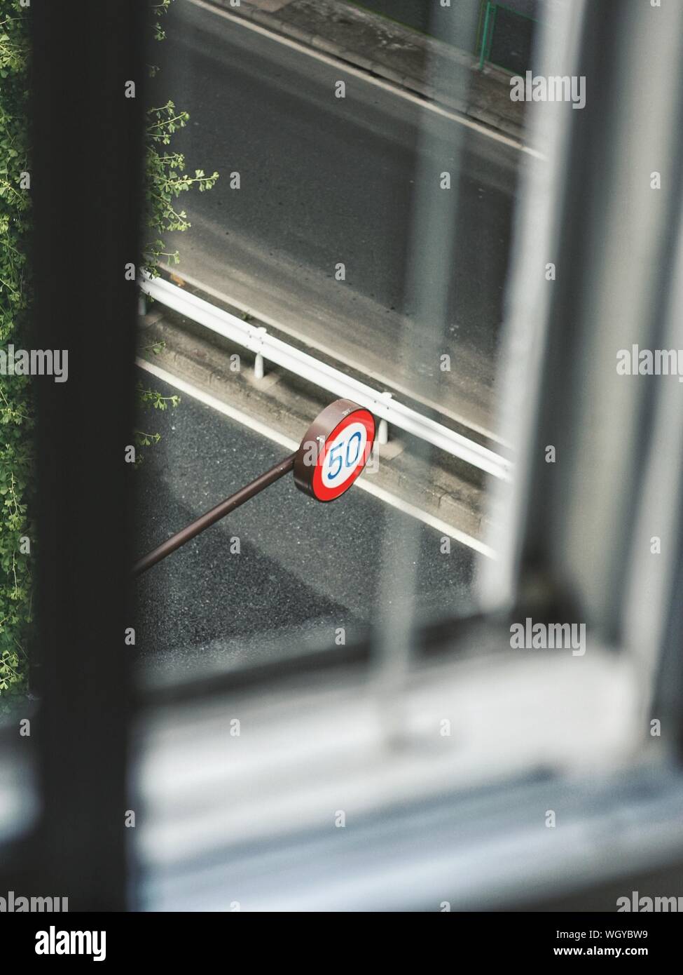 50 Speed Limit Sign High Resolution Stock Photography and Images - Alamy