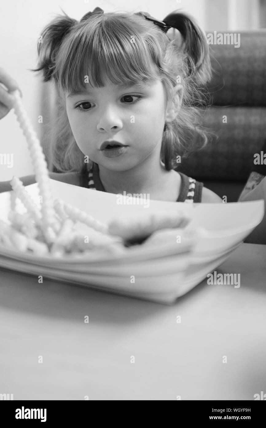 Snacks girl hi-res stock photography and images - Alamy