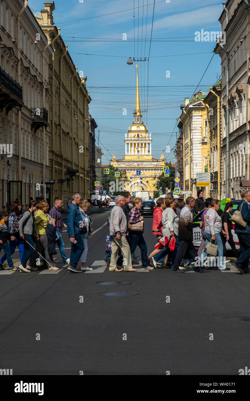 Pedestrians crossing at crosswalk hi-res stock photography and images ...