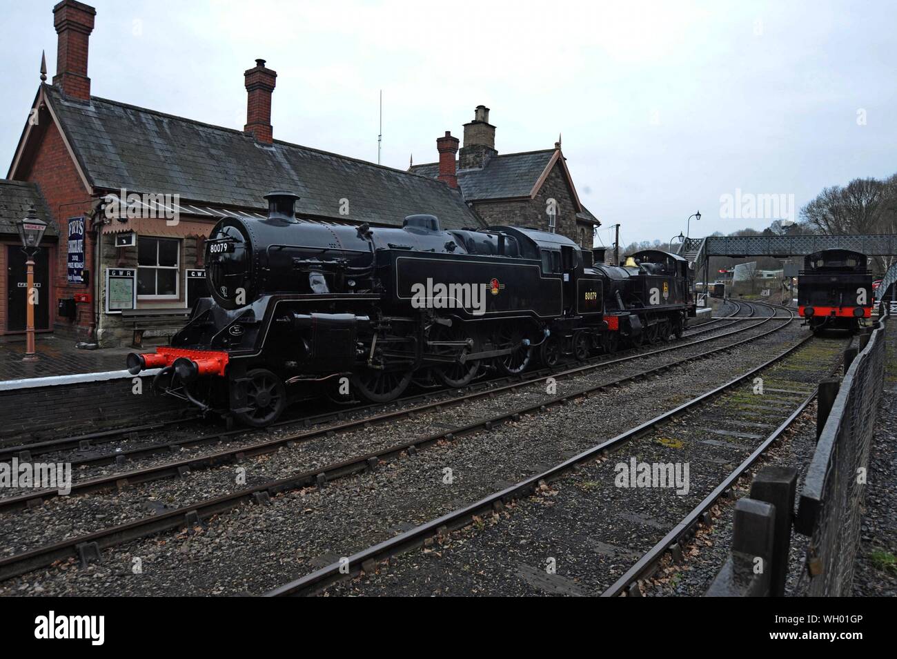 Gwr prairie tank engine 2 6 2 4566 hi-res stock photography and images ...