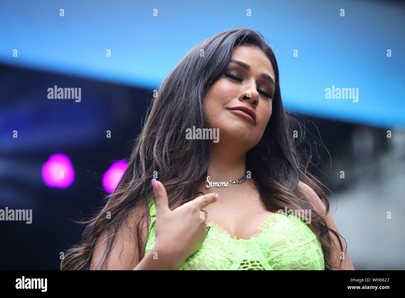Simone carvalho hi-res stock photography and images - Alamy