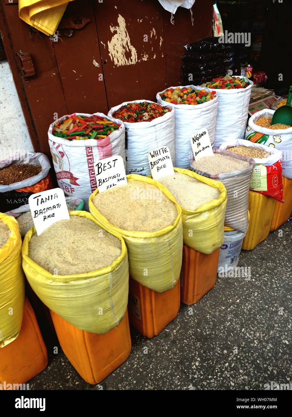 Food in sacks hi-res stock photography and images - Alamy