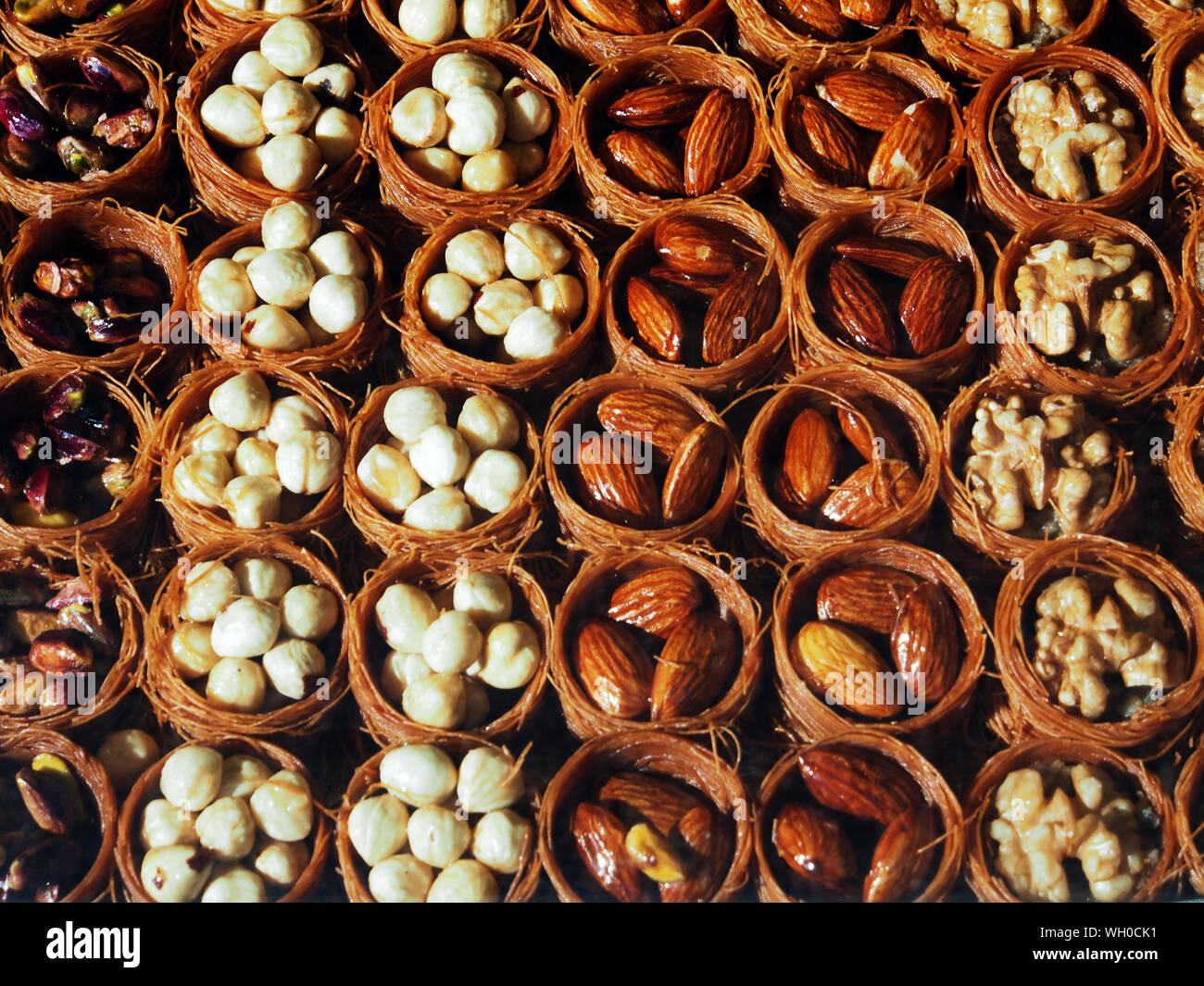 Food in containers hi-res stock photography and images - Alamy