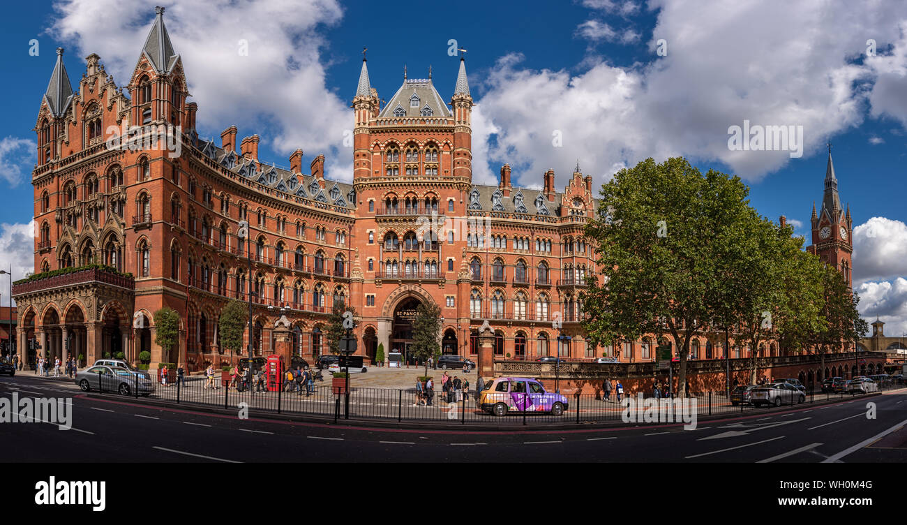 St Pancras Railway Station Building and St. Pancras Renaissance Hotel ...