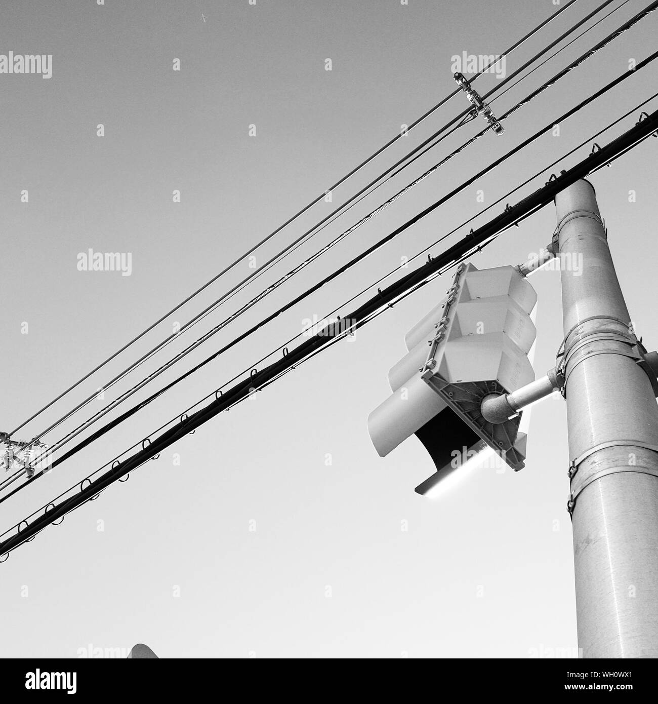 Electric road cables hi-res stock photography and images - Alamy