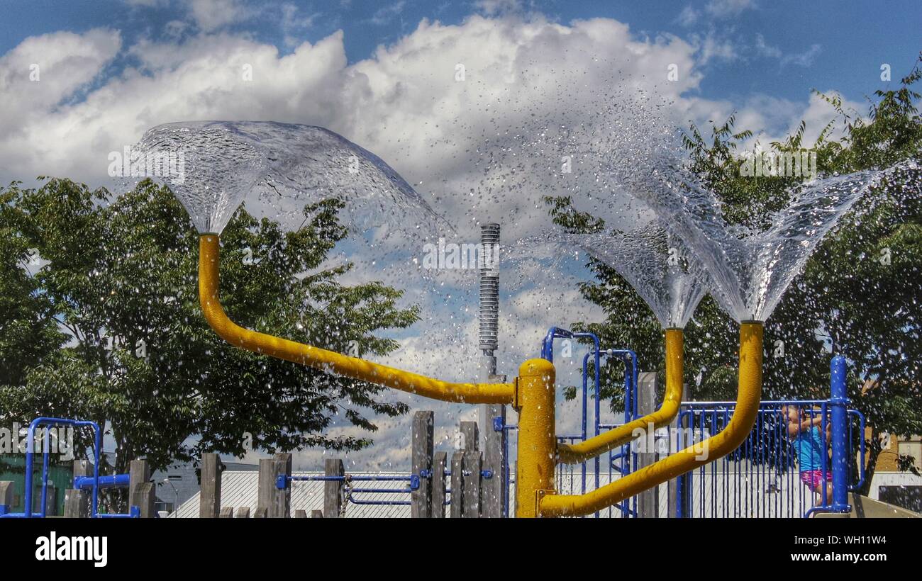 Yellow water pipe hi-res stock photography and images - Alamy