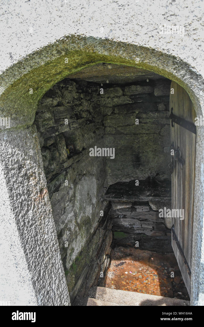 Holy well uk hi-res stock photography and images - Alamy