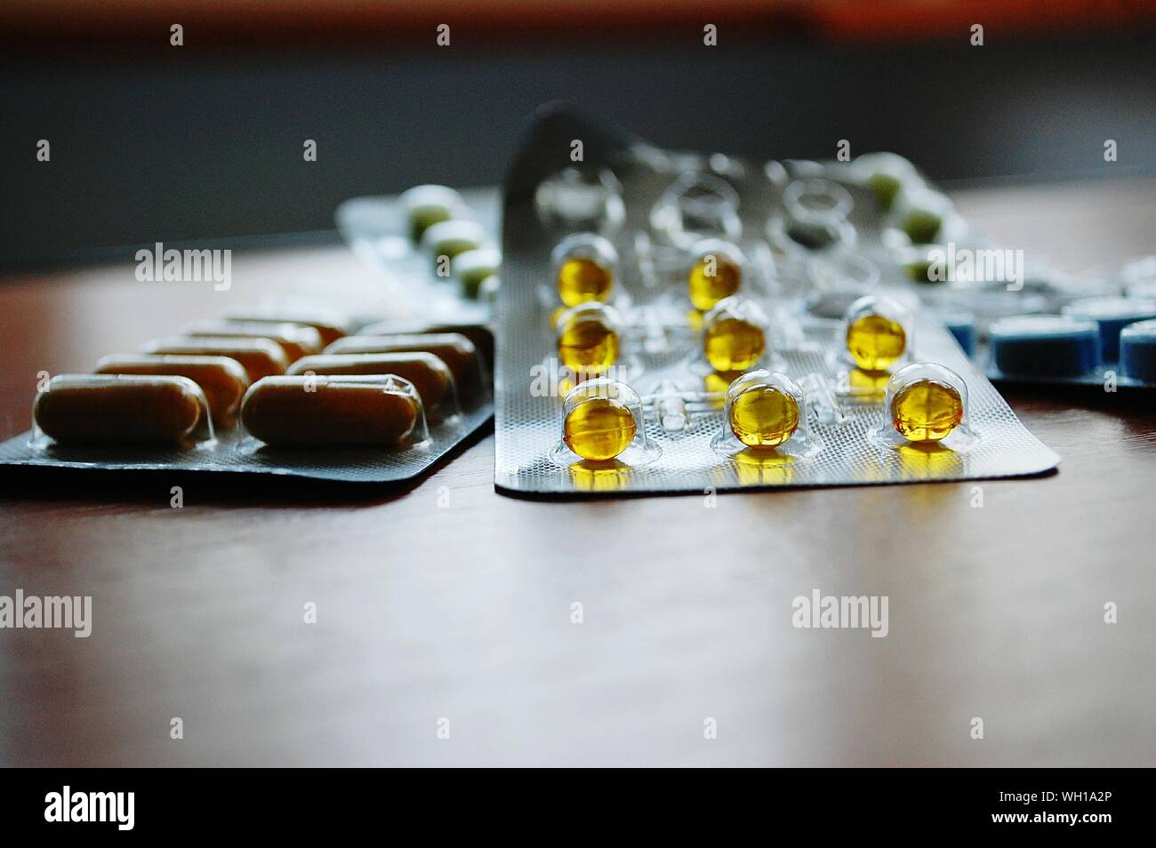 Medicine blister pack hi-res stock photography and images - Alamy