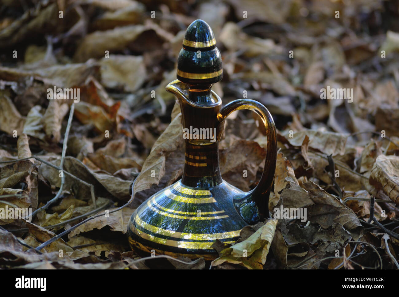 Flagon hi-res stock photography and images - Alamy