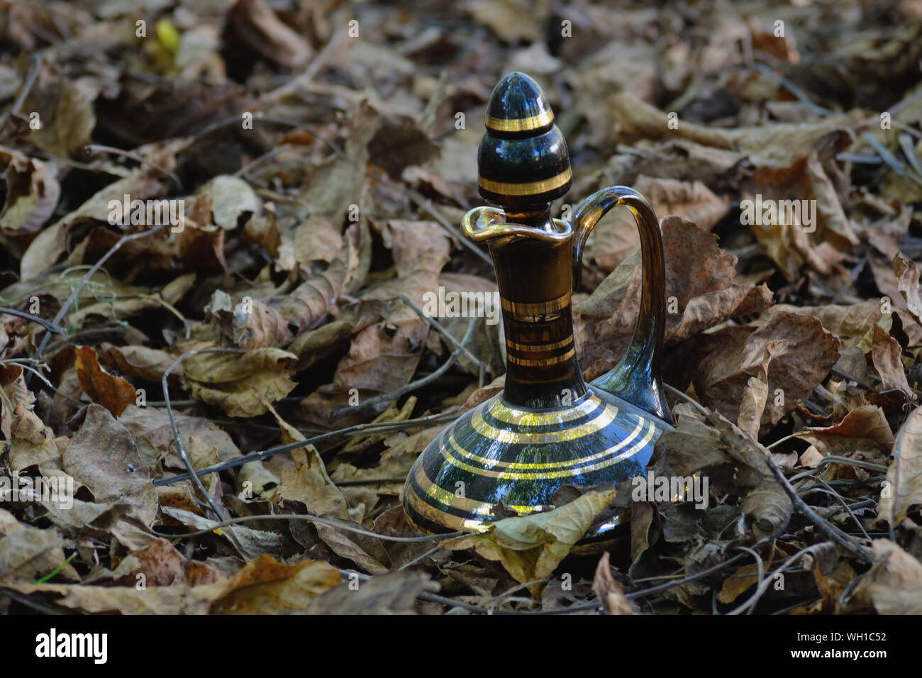 Flagons hi-res stock photography and images - Alamy