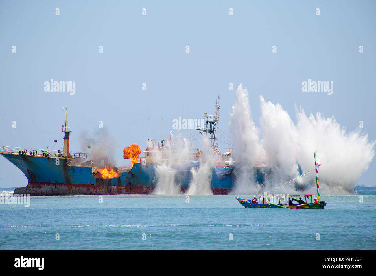 Burning ship hi-res stock photography and images - Alamy