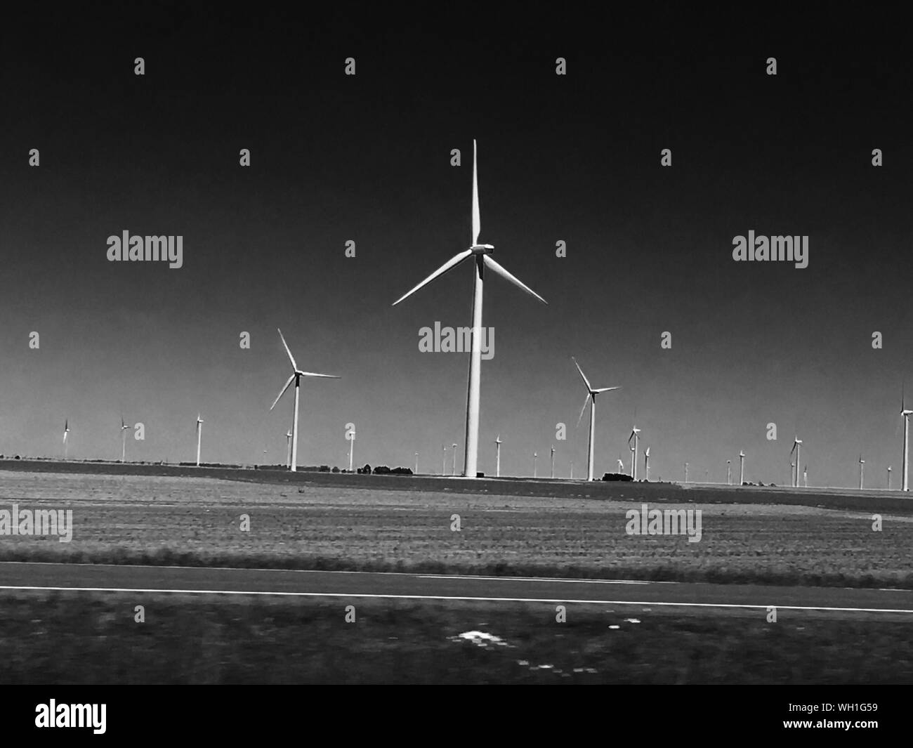 Turbine windmill turbines Black and White Stock Photos & Images - Alamy