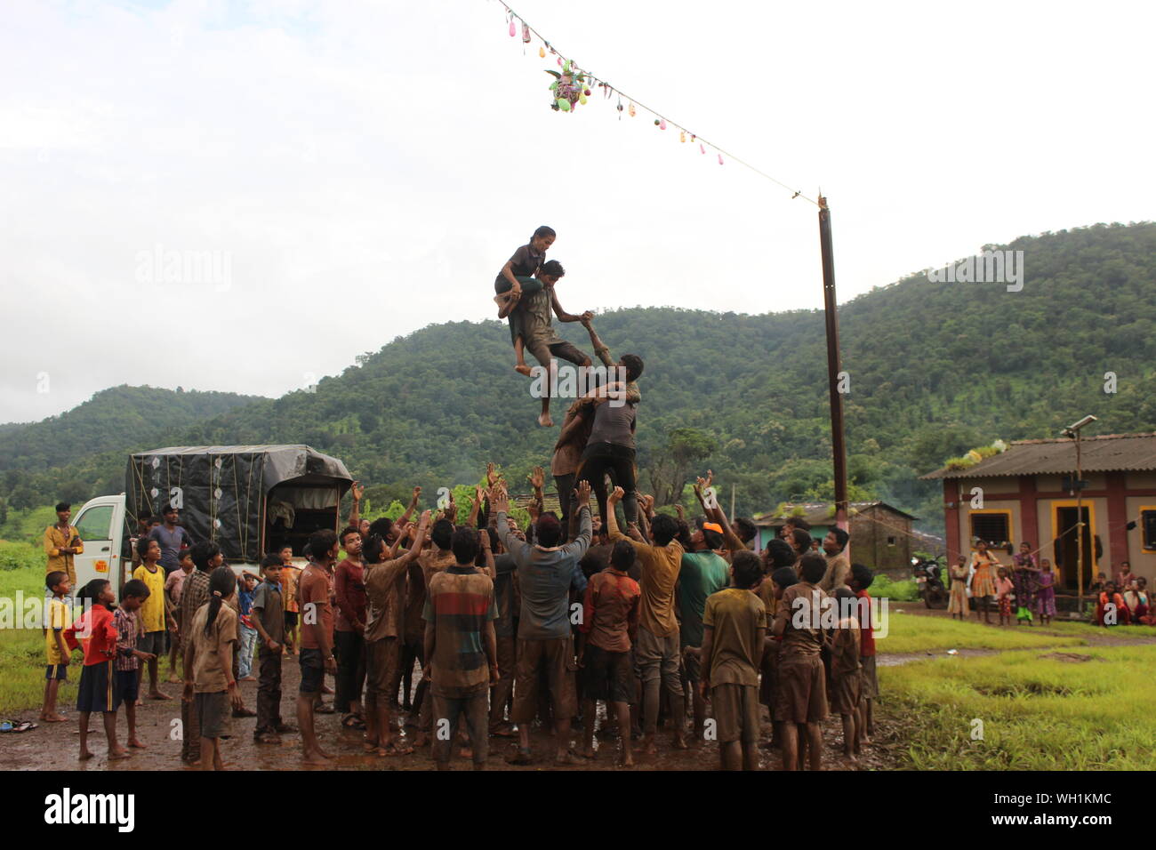 Dahi handi hi-res stock photography and images - Alamy