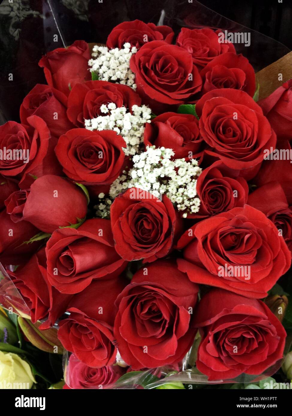 Bouquet red hi-res stock photography and images - Alamy