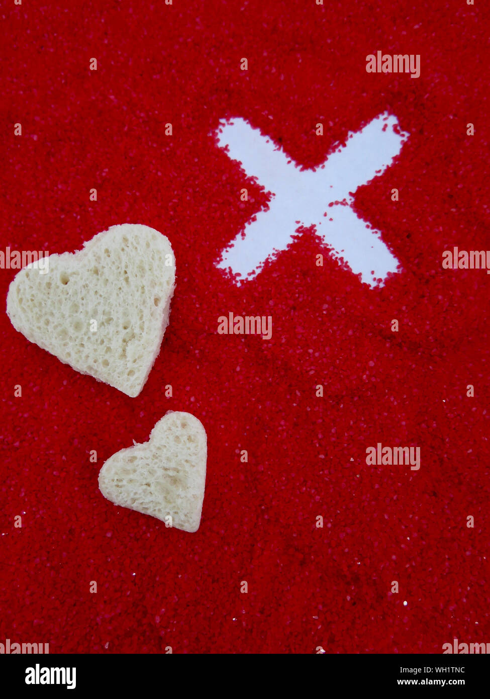 Crystal love heart hi-res stock photography and images - Alamy