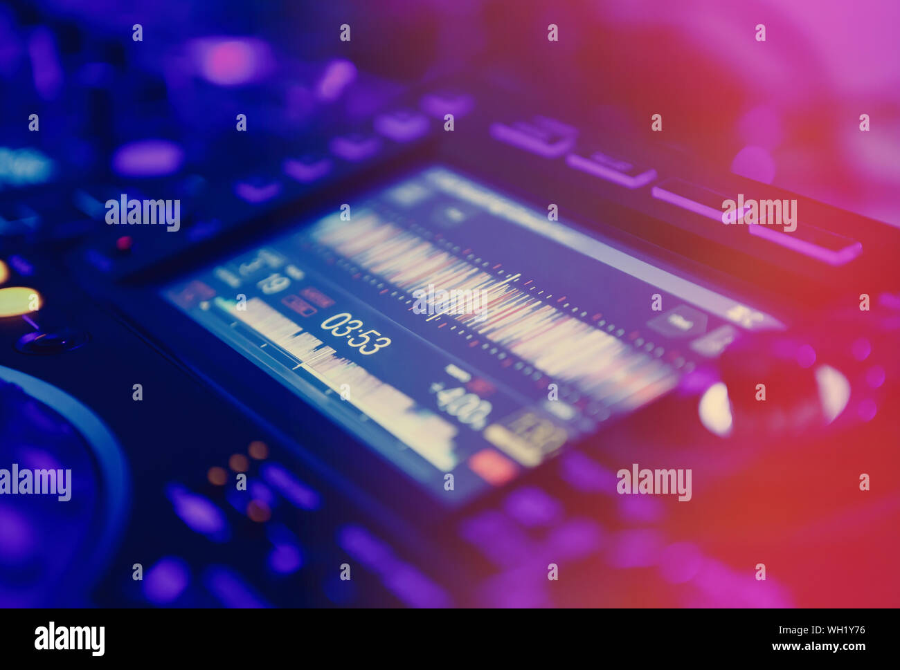 Edm turntable hi-res stock photography and images - Alamy