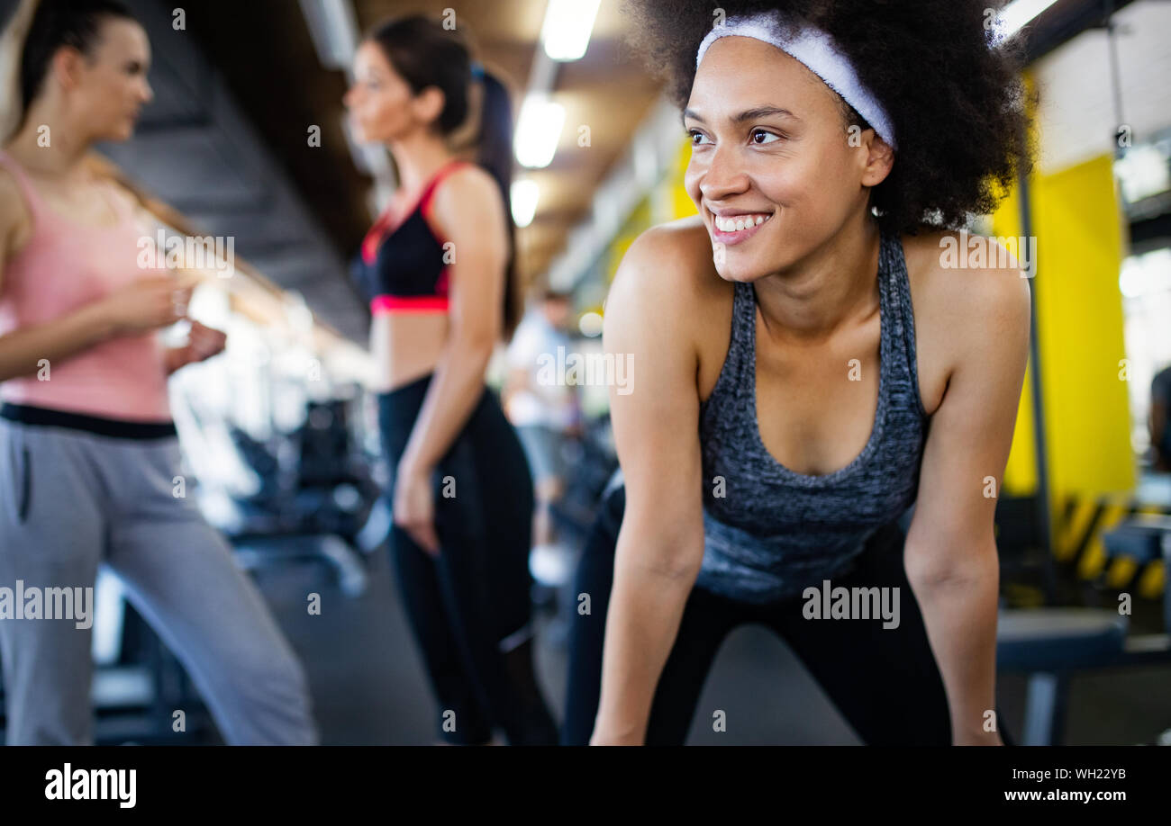Beautiful black fitness model hi-res stock photography and images - Alamy