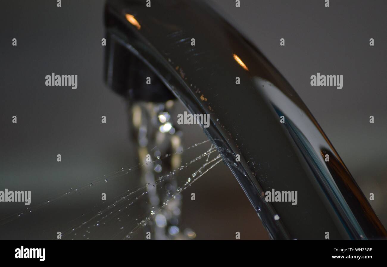 Broken faucet hi-res stock photography and images - Alamy