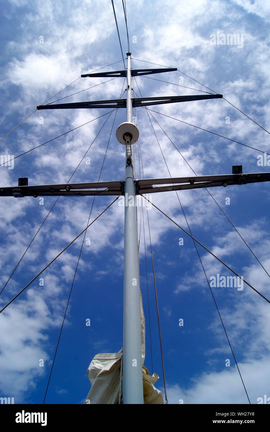 Mast ship hi-res stock photography and images - Alamy