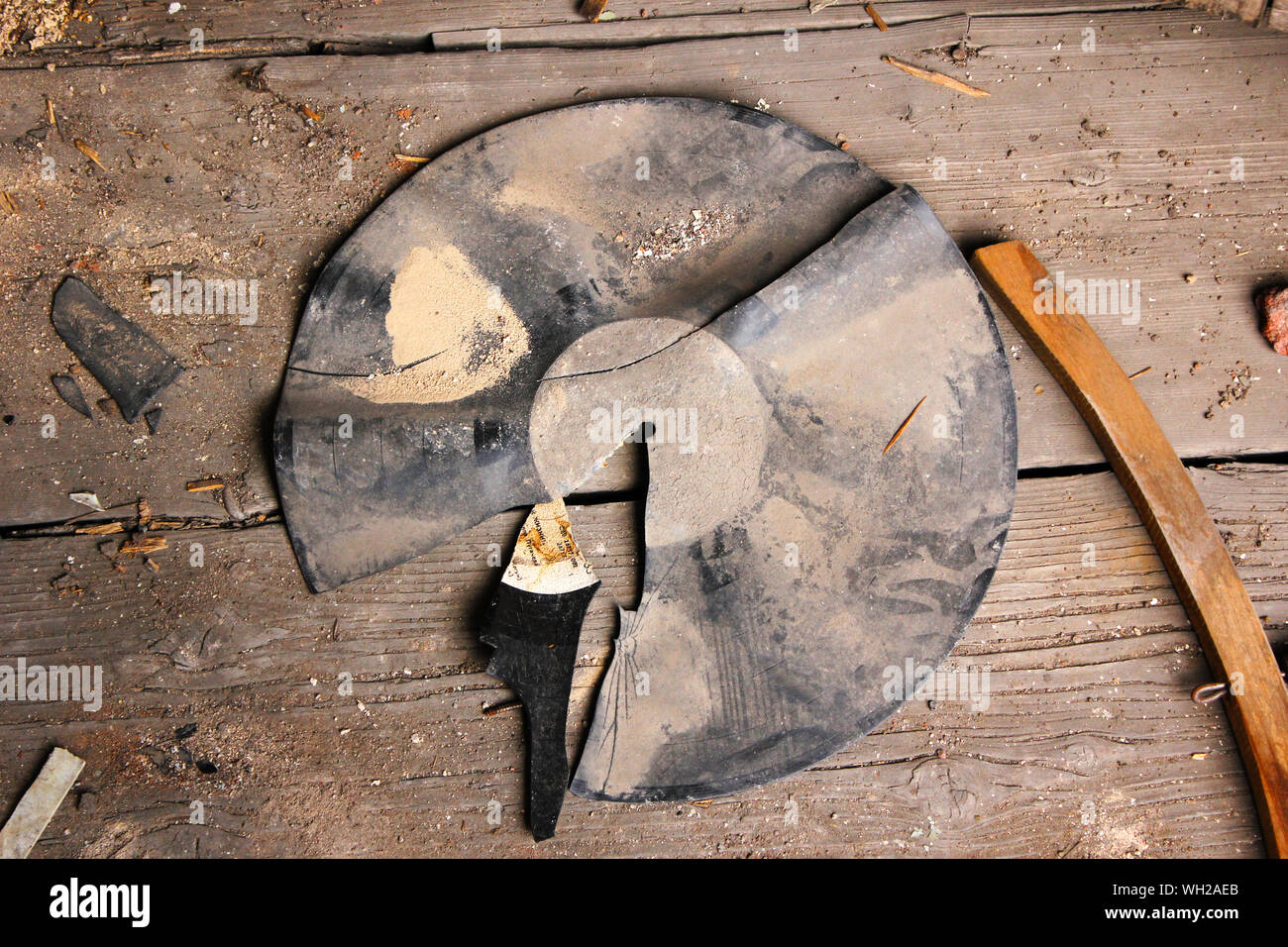 Broken Record High Resolution Stock Photography and Images - Alamy