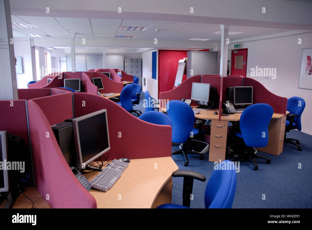 Portable computers hi-res stock photography and images - Alamy