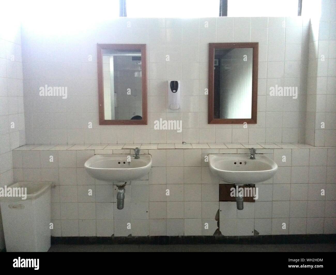 Public Bathroom Sinks High Resolution Stock Photography and Images - Alamy