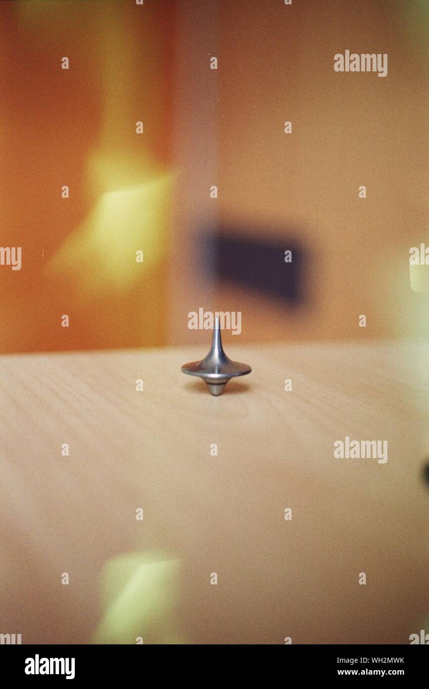 Top table hi-res stock photography and images - Alamy