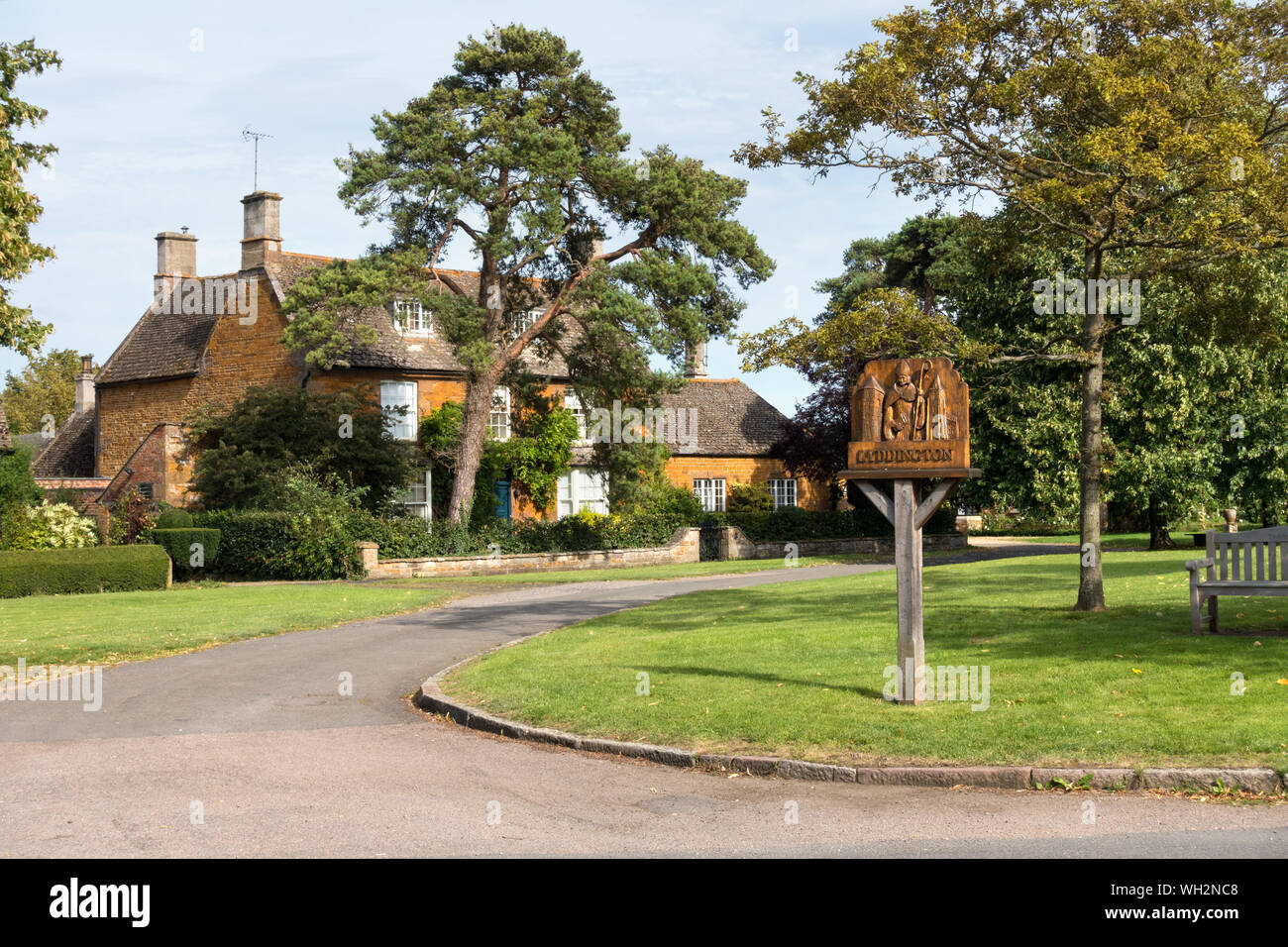 Lyddington rutland village hi-res stock photography and images - Alamy