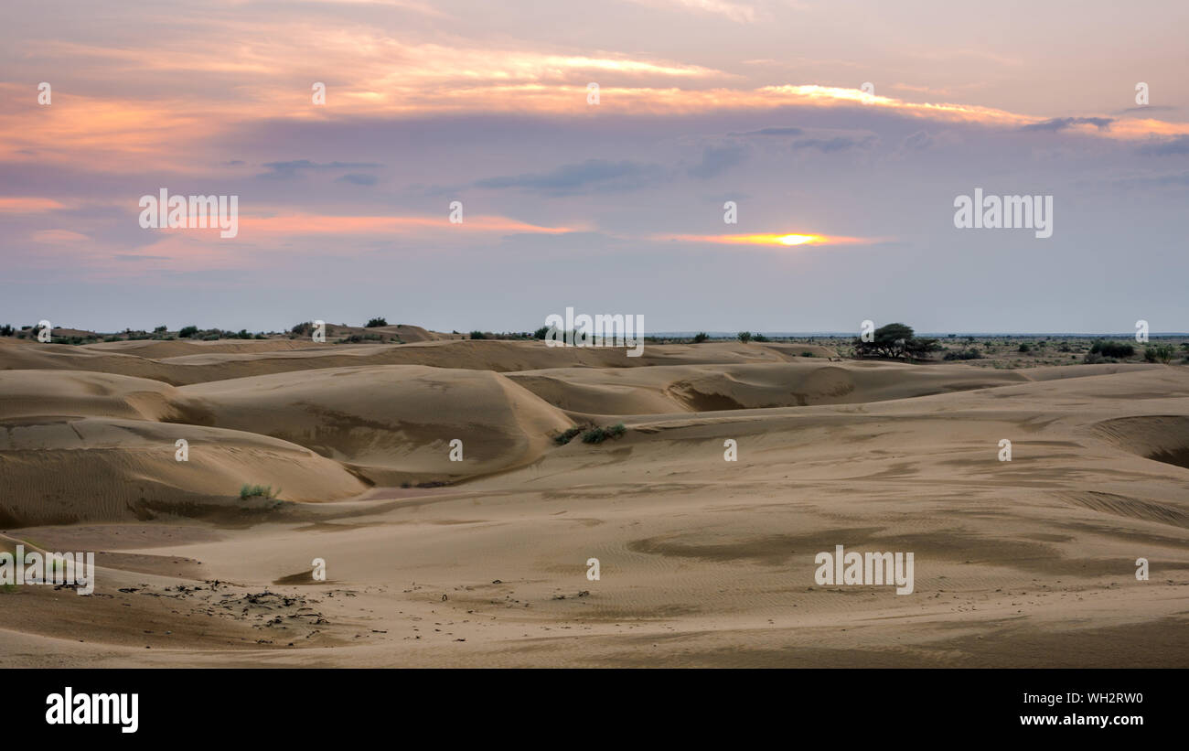 Sunset in Thar desert Rajasthan in India Stock Photo - Alamy