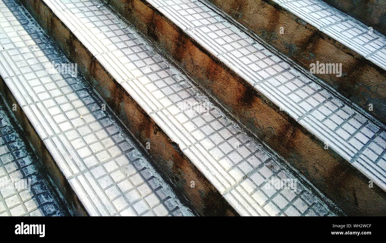 High city steps hi-res stock photography and images - Alamy