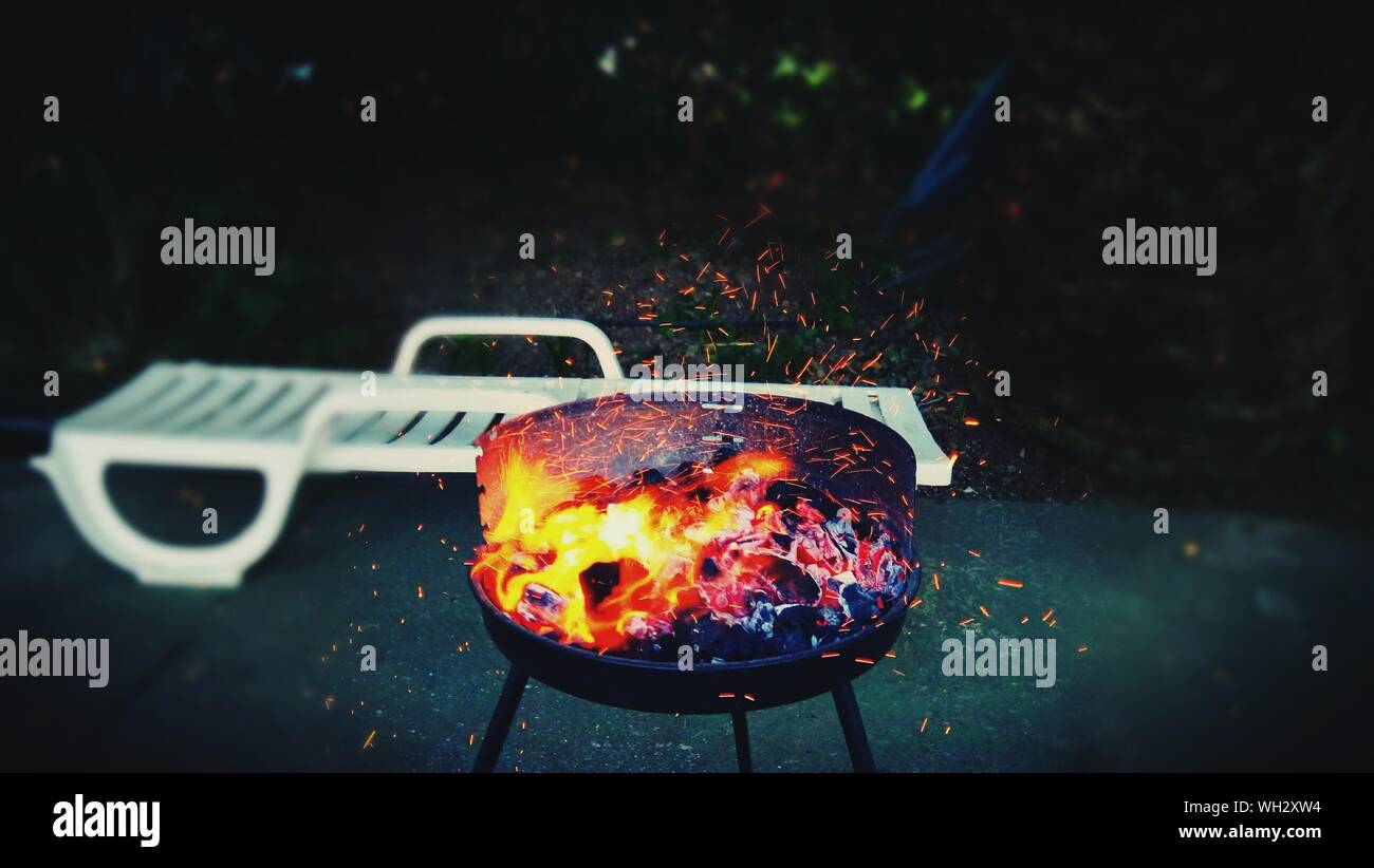 Barbecue fire pit hi-res stock photography and images - Alamy