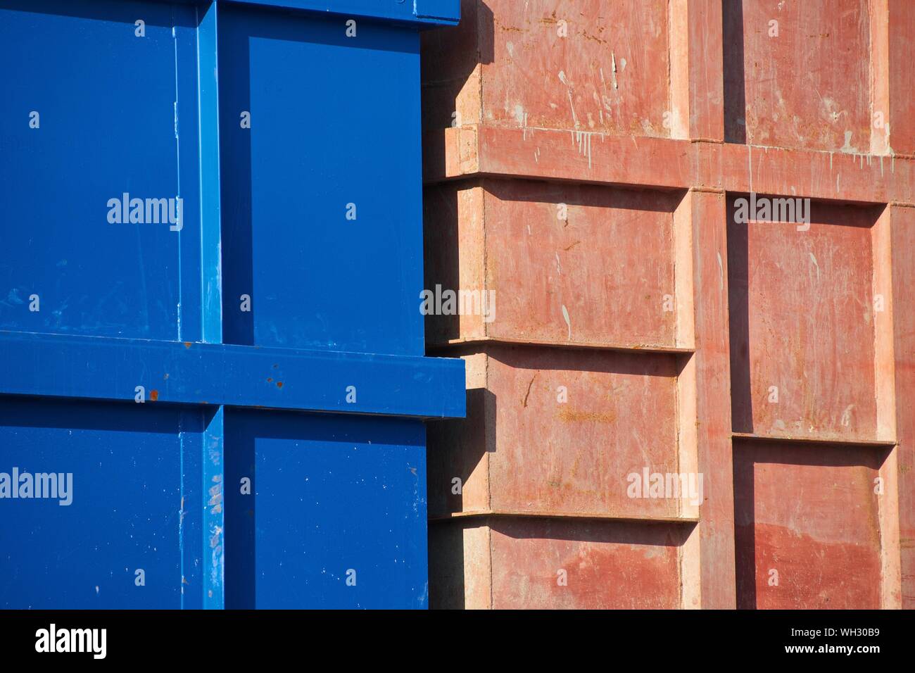 Brown freight containers hi-res stock photography and images - Alamy