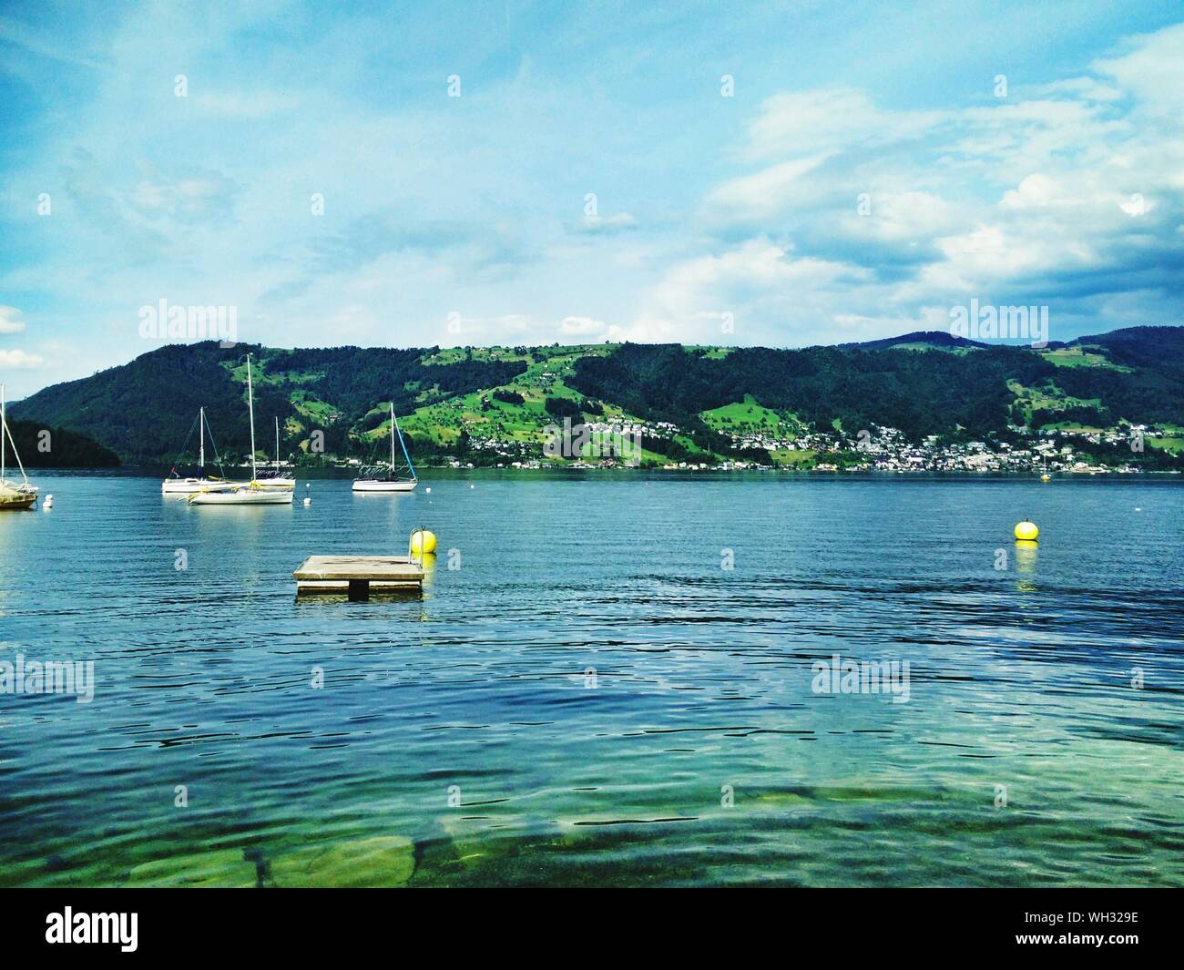 Floating platform lake hi-res stock photography and images - Alamy