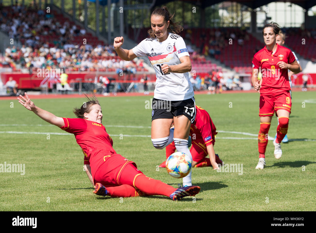 Maja SARANOVIC (l., MNE) versus Sara DAEBRITZ (Dvssbritz, D), Action ...