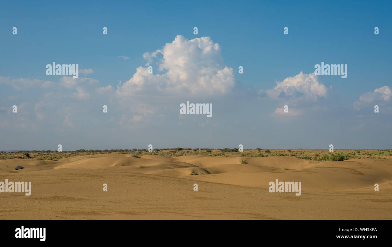 Dunes of Thar Desert. Sam Sand dunes, Rajasthan, India Stock Photo - Alamy