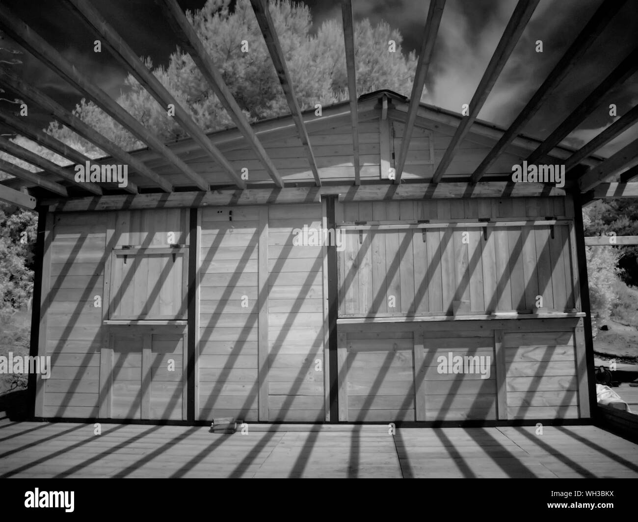Shadow roof hi-res stock photography and images - Alamy