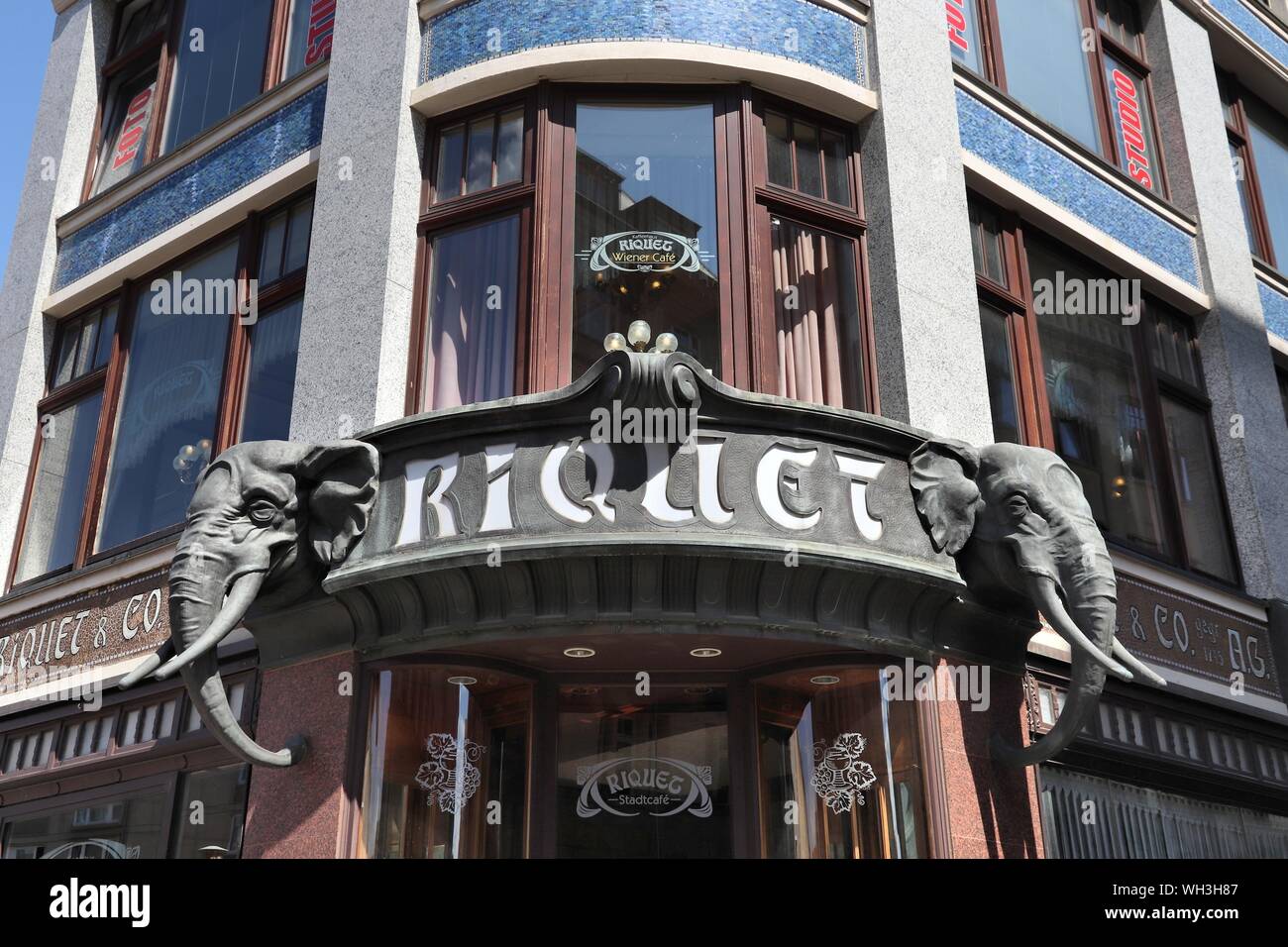 Cafe riquet hi-res stock photography and images - Alamy