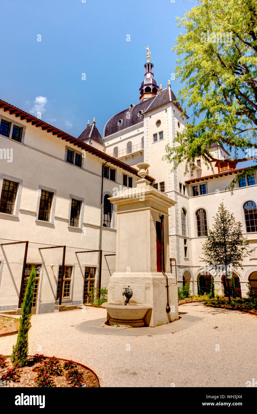 Lyon district historical hi-res stock photography and images - Alamy