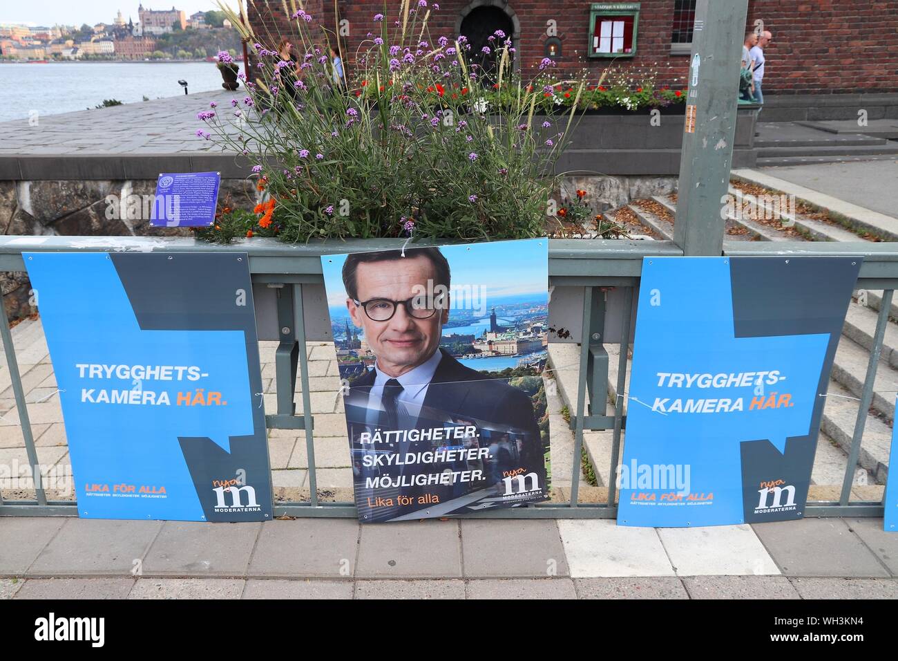 The moderate party hi-res stock photography and images - Alamy