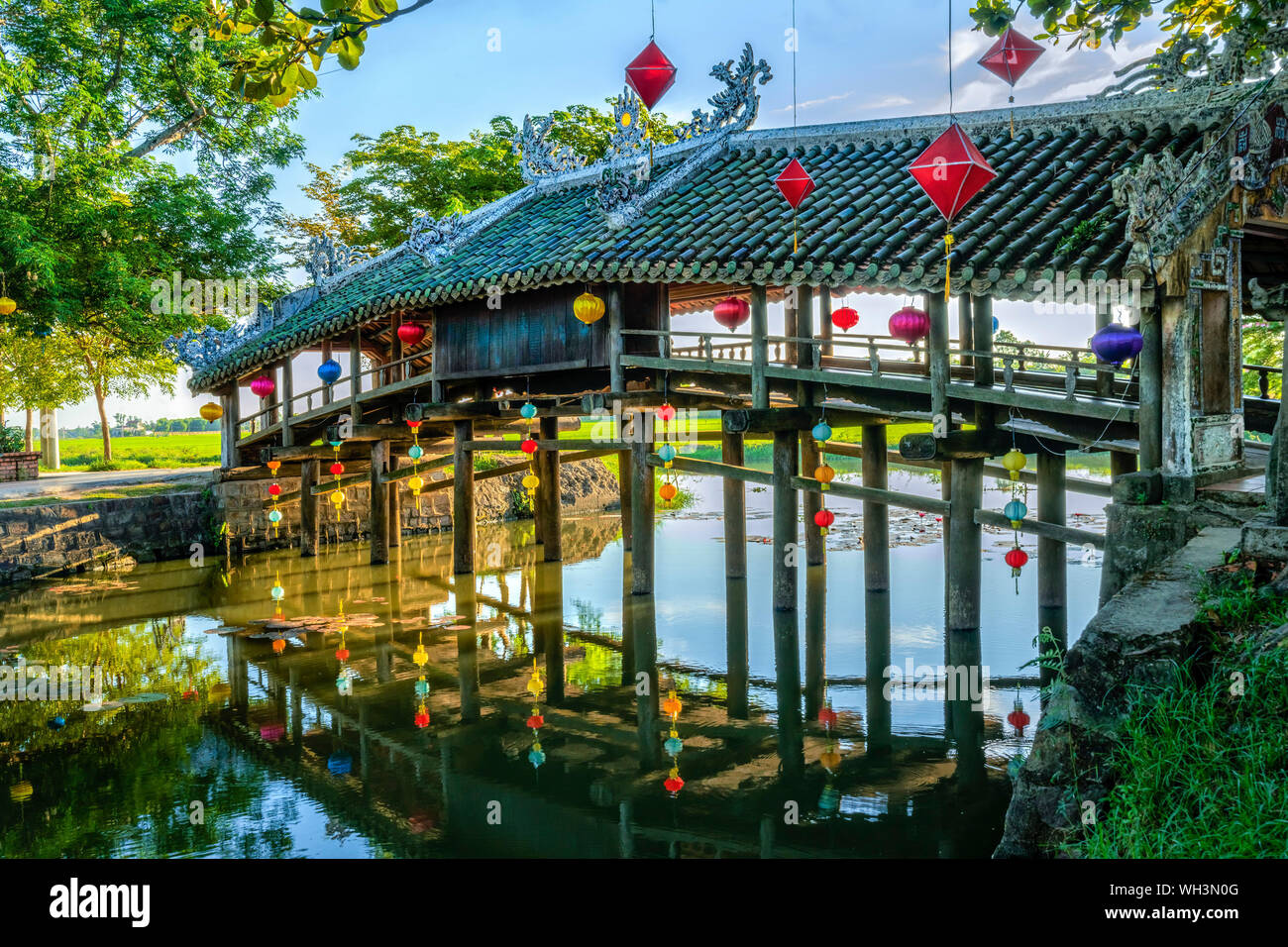 Tile image hi-res stock photography and images - Alamy