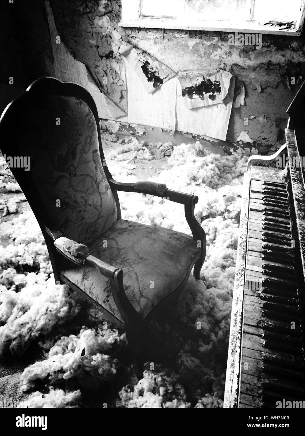 Ruined instrument hi-res stock photography and images - Alamy