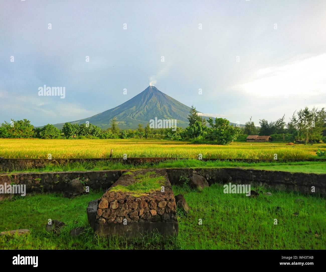 Province of albay hi-res stock photography and images - Alamy