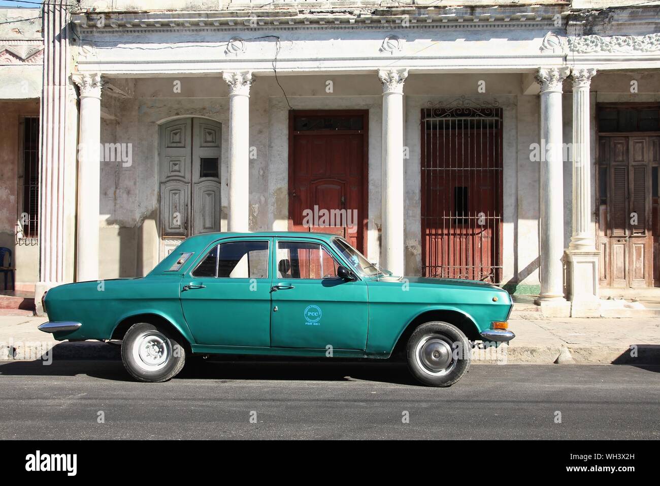 Russian car in cuba hi-res stock photography and images - Alamy