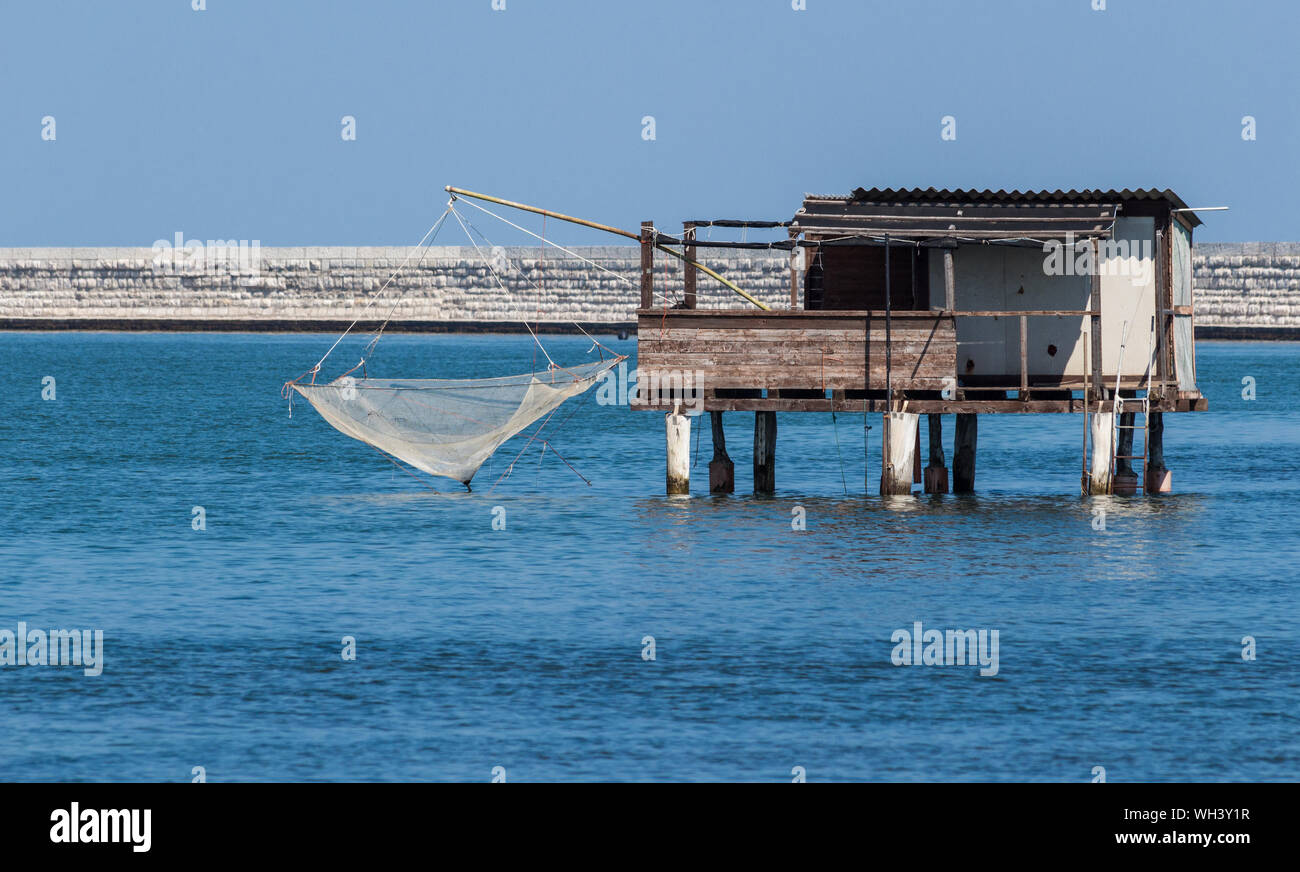 Building on sea hi-res stock photography and images - Alamy