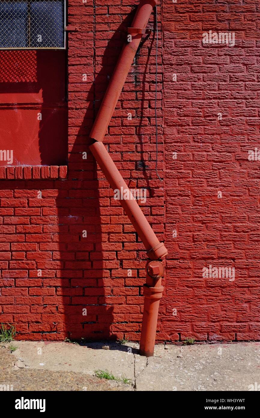 Broken pipeline hi-res stock photography and images - Alamy