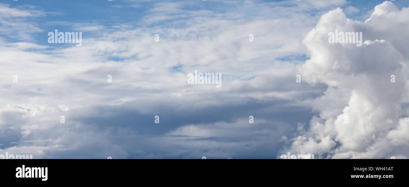 Sky background with soft clouds Stock Photo - Alamy